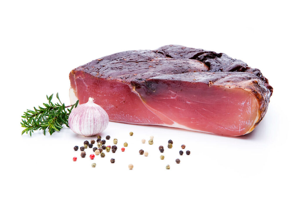 Speck: origine, produzione e come gustarlo - La Palestra